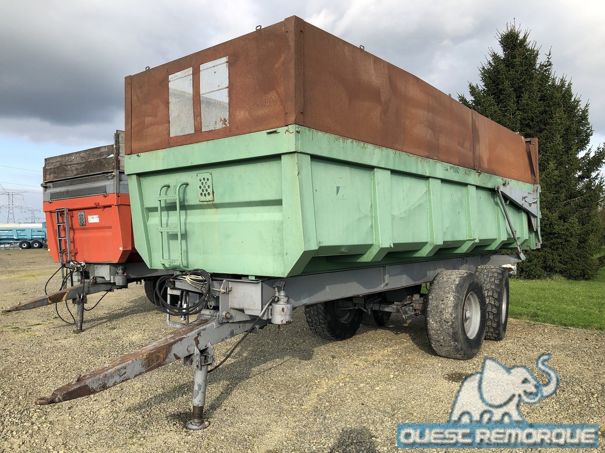 Benne agricole Lambert 16T à vendre sur Ouest Remorque